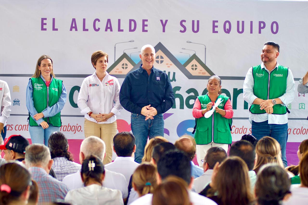Román Alberto Cepeda González entrega cuatro plazas durante la brigada ...